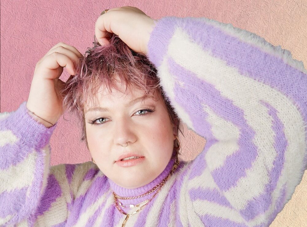 FRONTSTAGE MAGAZINE PRÄSENTIERT – LAURAINE MIT IHRER SINGLE "WAVES ...