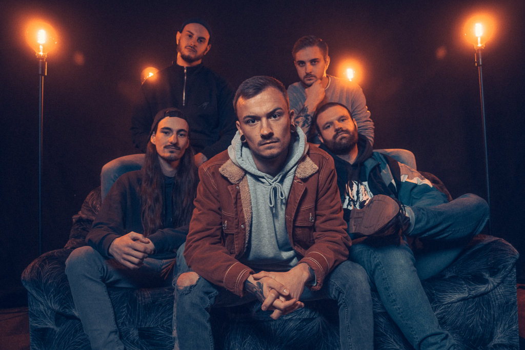 Backstabbed - frontstage-magazine.de