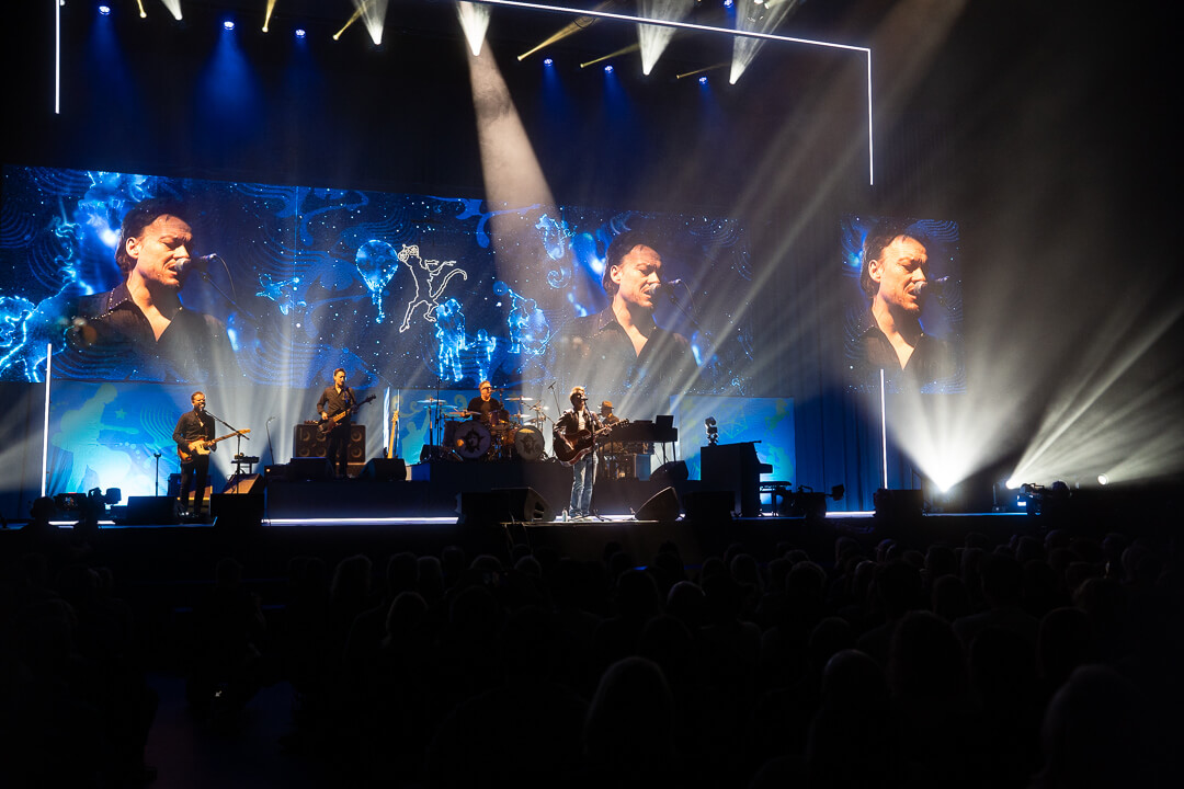 James Blunt am 28. Februar 2025 in der Barclays Arena in Hamburg ...