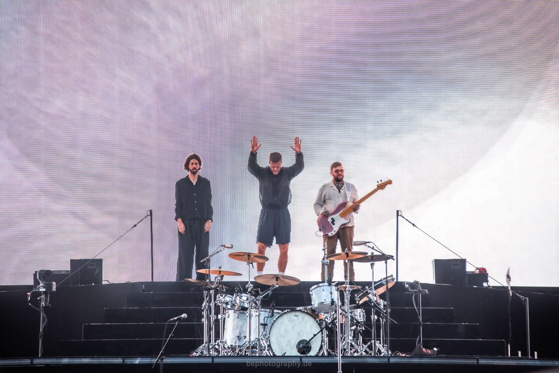 Imagine Dragons begeistern die Fans im Volksparkstadion - frontstage ...