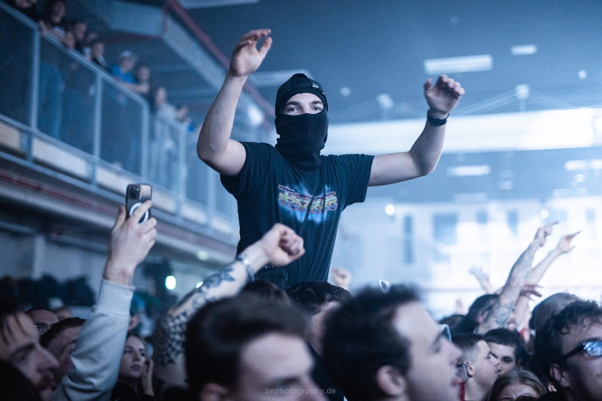 Tiefbasskommando am 23. November 2025 in der Georg-Elser-Halle ...