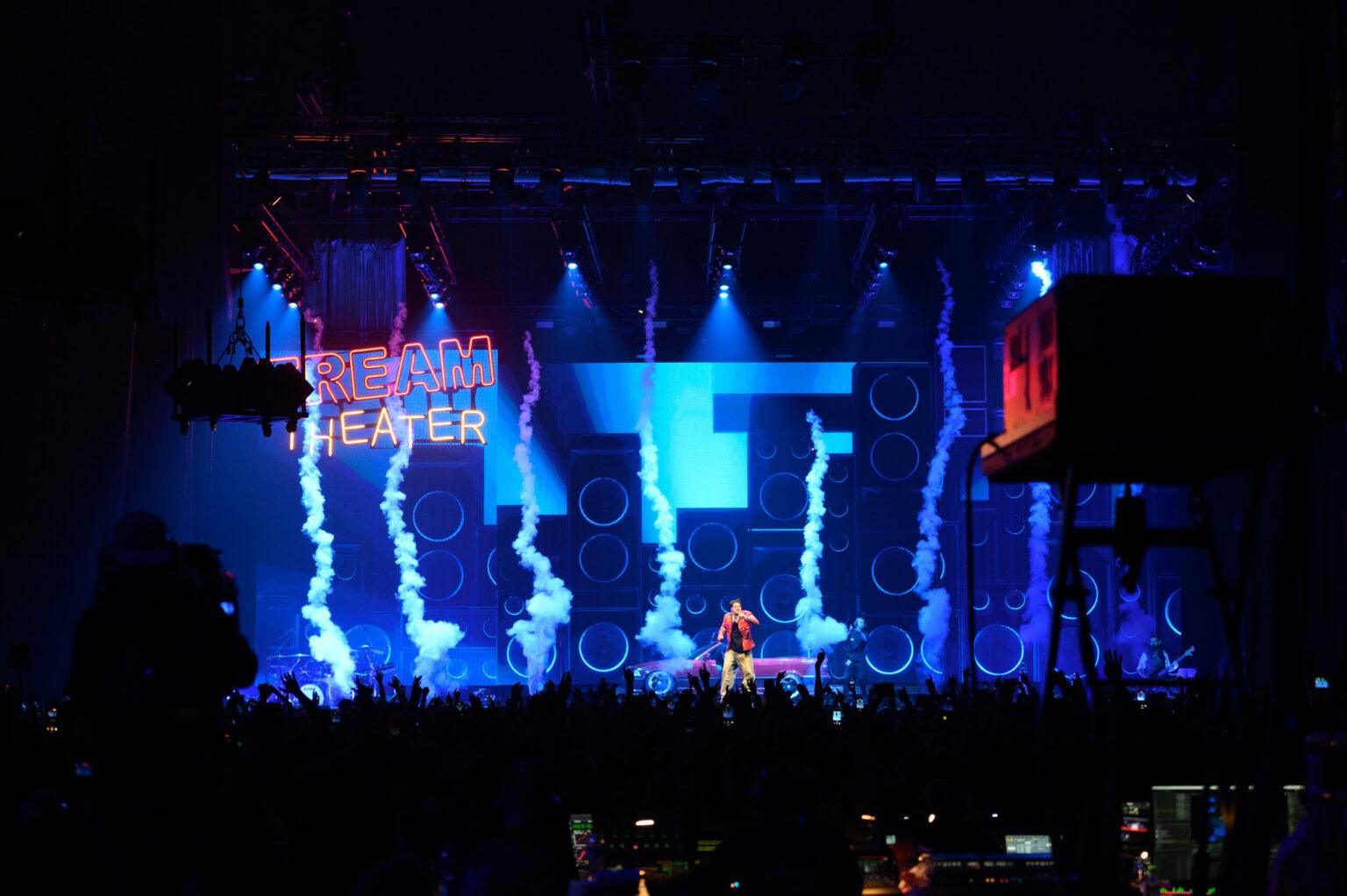Tream am 04. Dezember 2025 in der Olympiahalle in München - frontstage ...